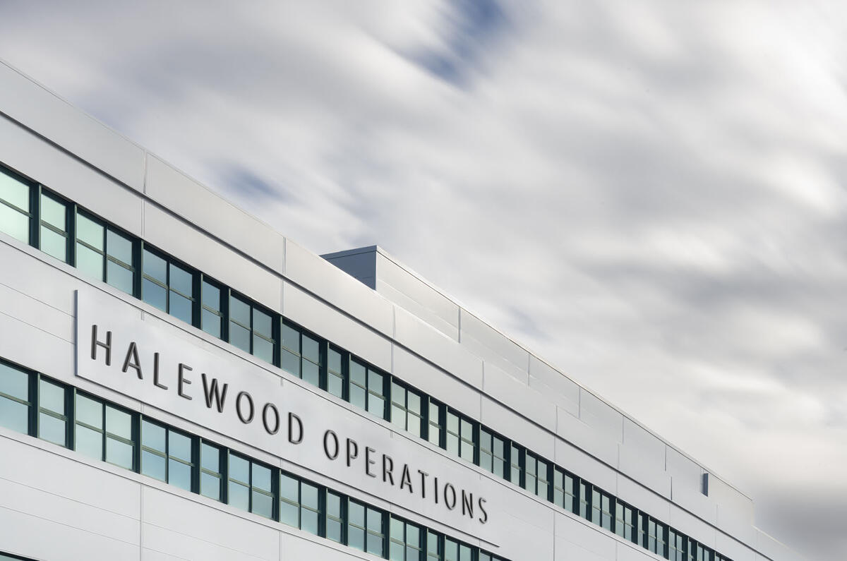 Land Rover to build Evoque, Velar, Discovery Sport EVs at Halewood ...