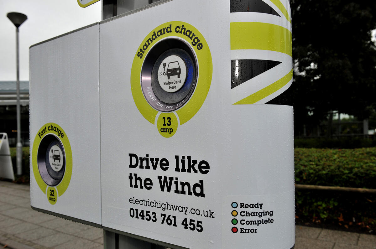 Nissan pressures government for electric vehicle road signs | Autocar