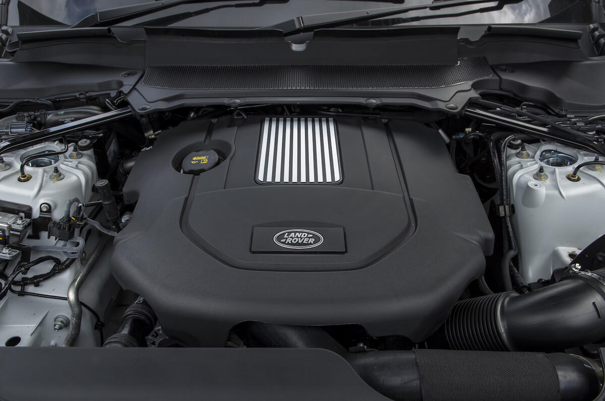 Land Rover Discovery 3.0 TD6 HSE Luxury 2017 first drive Autocar