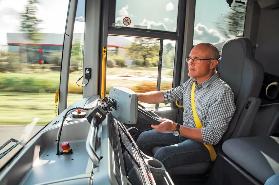 Driving a Lunaz bin lorry: the UK's biggest new EV | Autocar