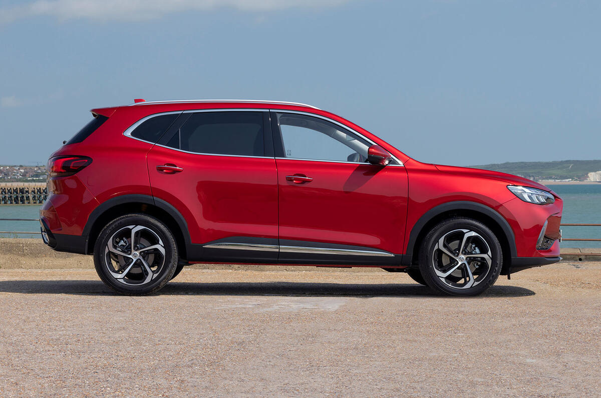 New 2023 MG HS gains sharper styling and updated tech | Autocar