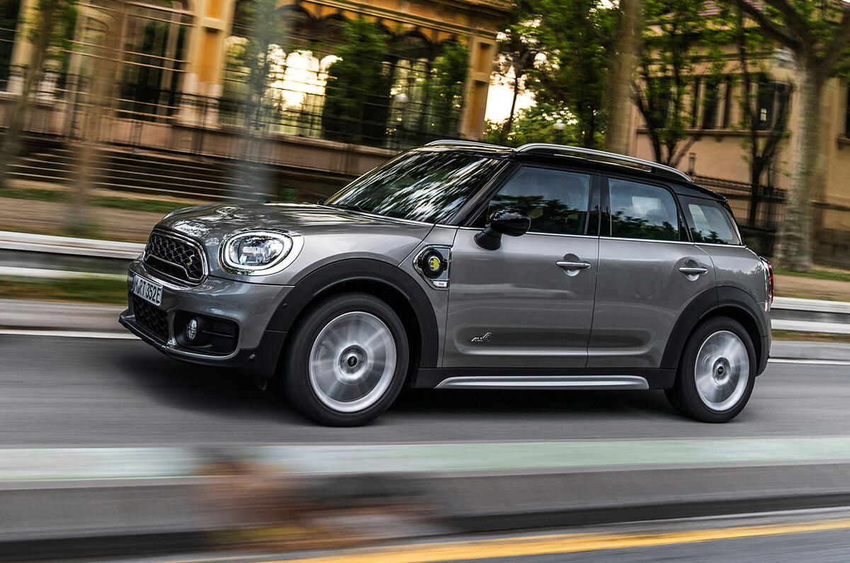 Mini Countryman S E Cooper All4 2017 first drive | Autocar