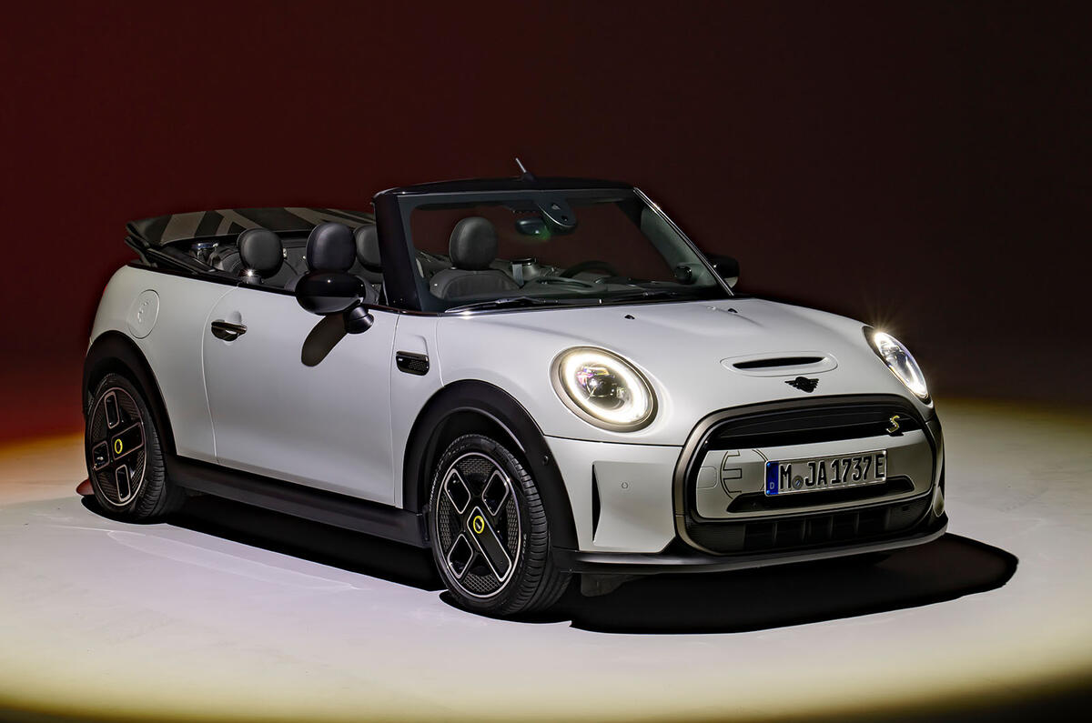 2023 Mini Electric Convertible goes on sale at £52,500 | Autocar