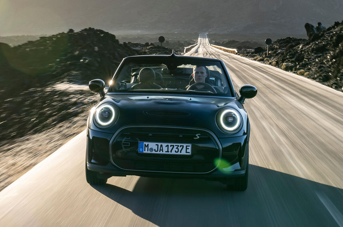2023 Mini Electric Convertible goes on sale at £52,500 | Autocar