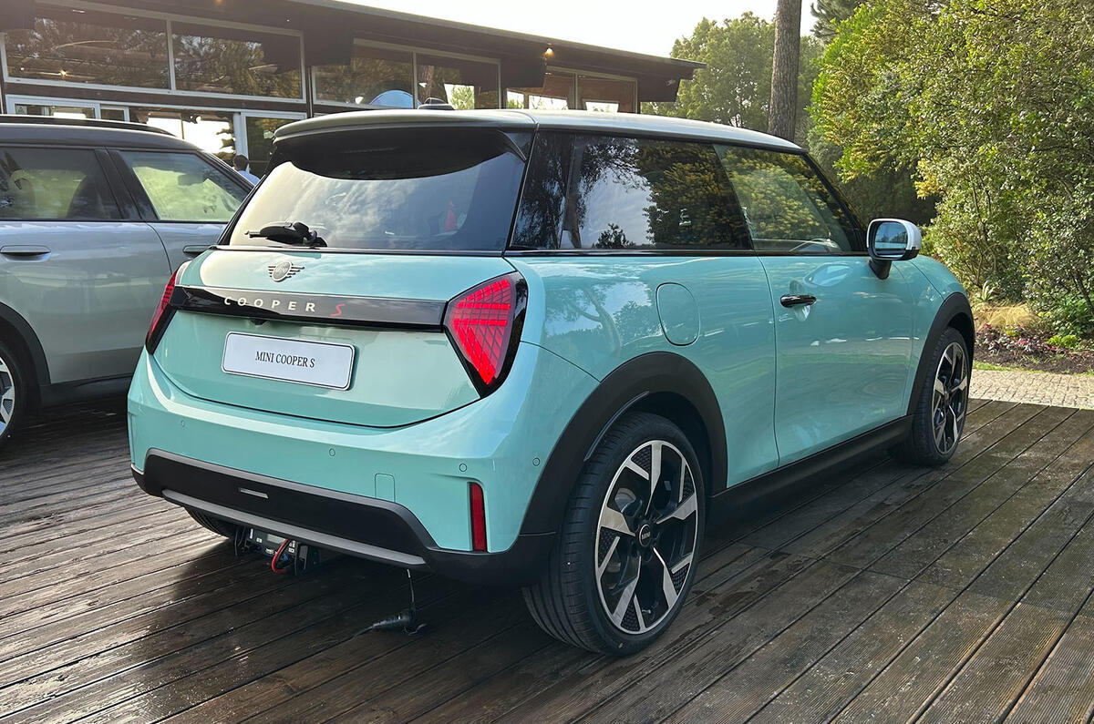 Petrol Mini Cooper brings 154bhp for £22k | Autocar