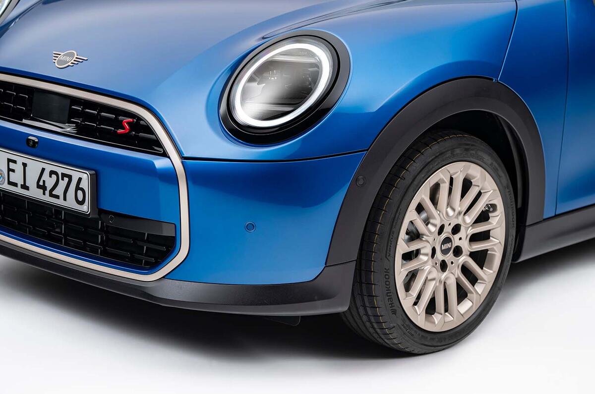 Mini Cooper 5-door hatch returns with petrol power | Autocar
