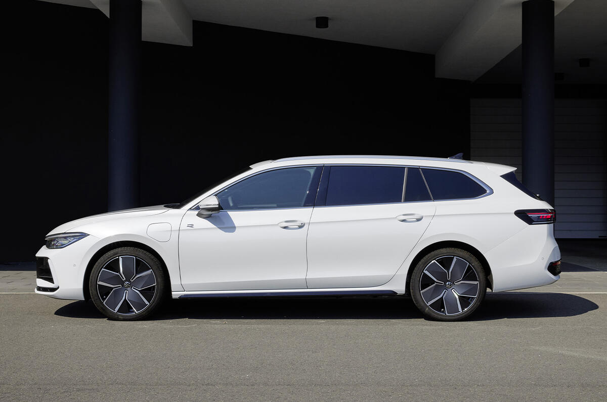 New Volkswagen Passat brings more space and 62 miles of EV range | Autocar