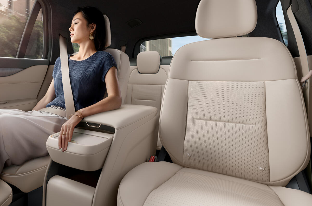 Nio EL8 revealed as six-seat flagship EV with 316-mile range | Autocar