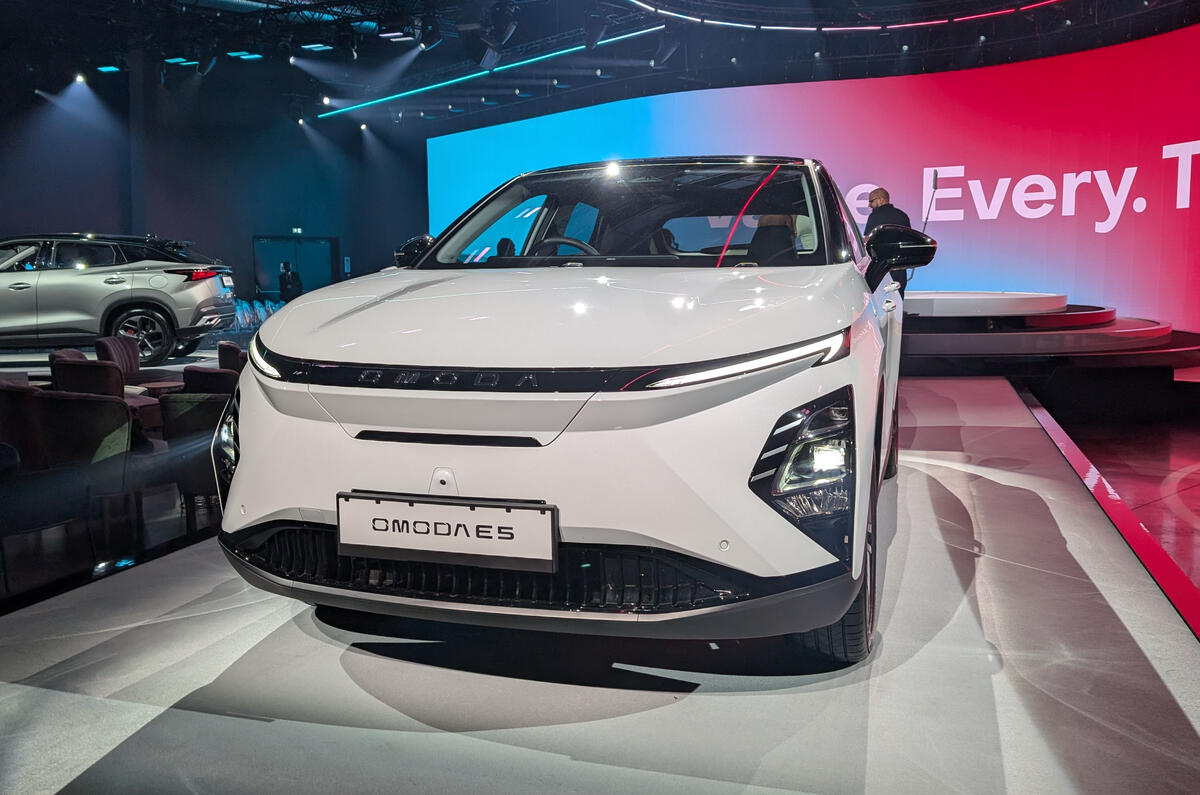 Omoda 5 and E5 launch as brand's first UK cars from £25,235 | Autocar