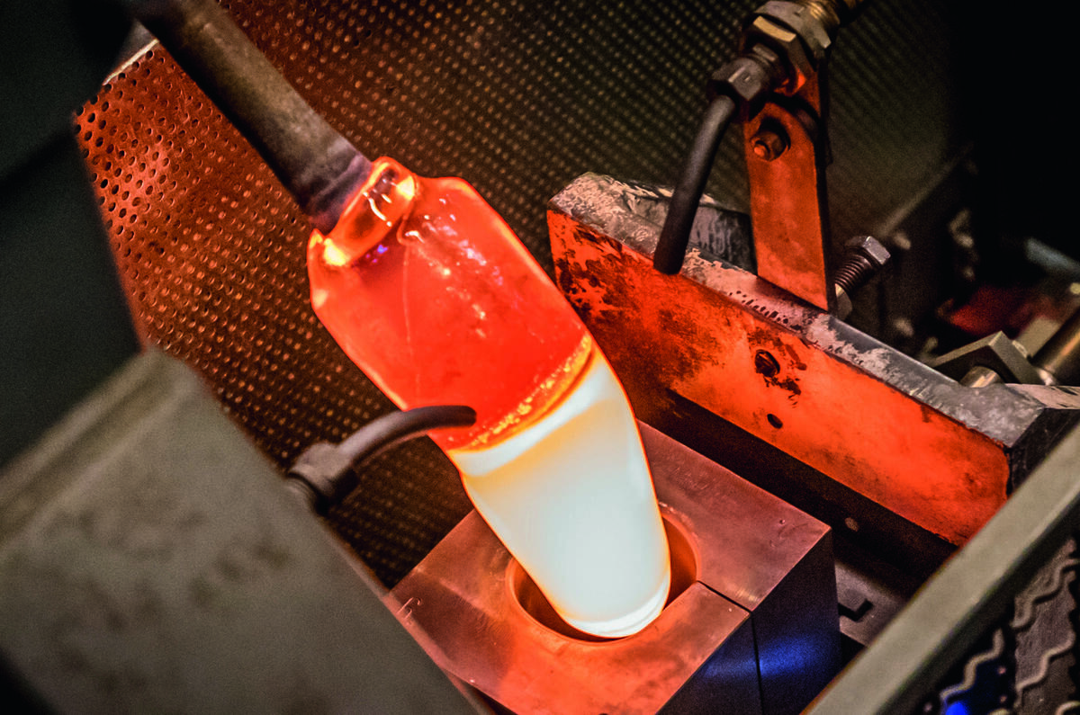 How Volvo makes its crystal glass gearsticks | Autocar