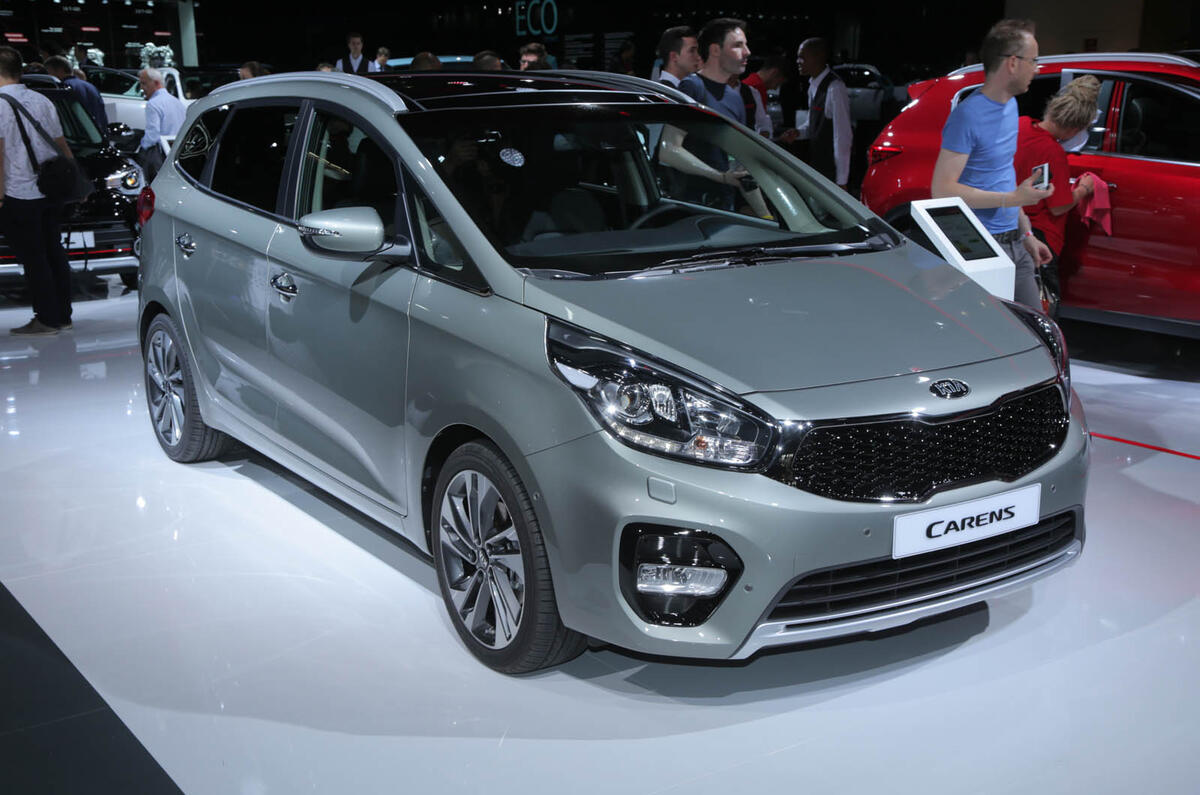 Kia Carens Facelift Revealed Autocar Kia Carens Facelift Revealed Autocar