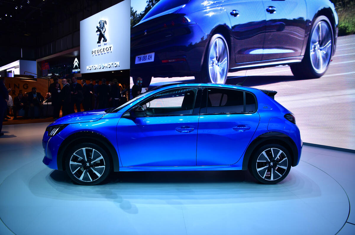 Peugeot opens UK order books for new 208 and e-208 | Autocar
