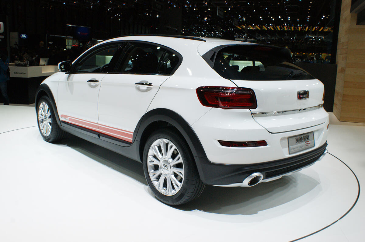Qoros 3 City SUV unveiled at Guangzhou motor show