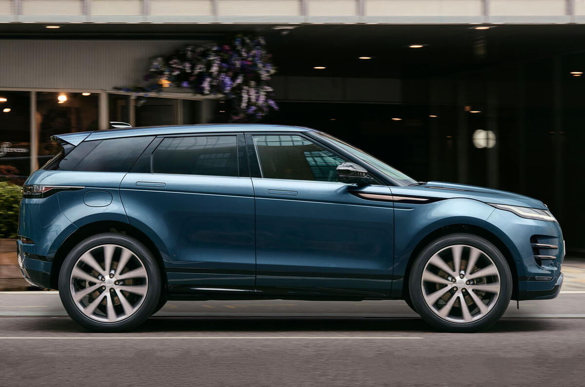 Range Rover Evoque gets larger touchscreen, hybrid range boost | Autocar