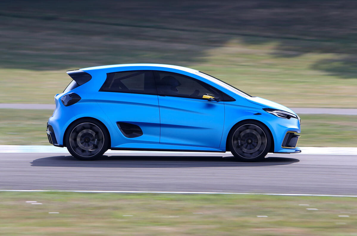 456bhp Renault Zoe e-sport driven flat out on track | Autocar