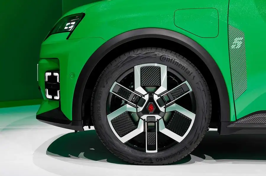 Reborn Renault 5 undercuts rivals with £22,995 starting price | Autocar