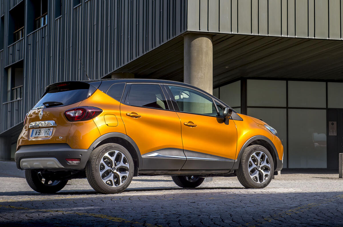 Renault Captur Signature S Nav TCe 120 2017 review | Autocar