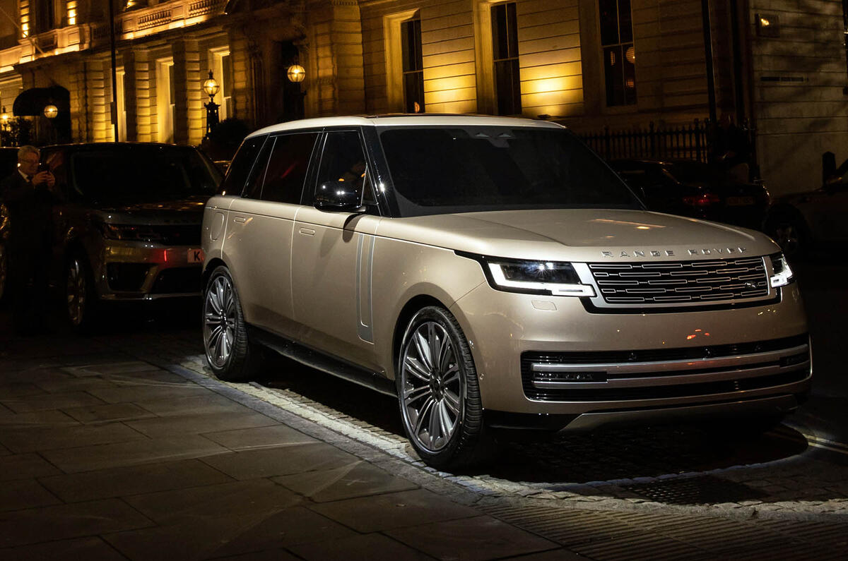 New 2022 Range Rover makes motor show debut in California | Autocar