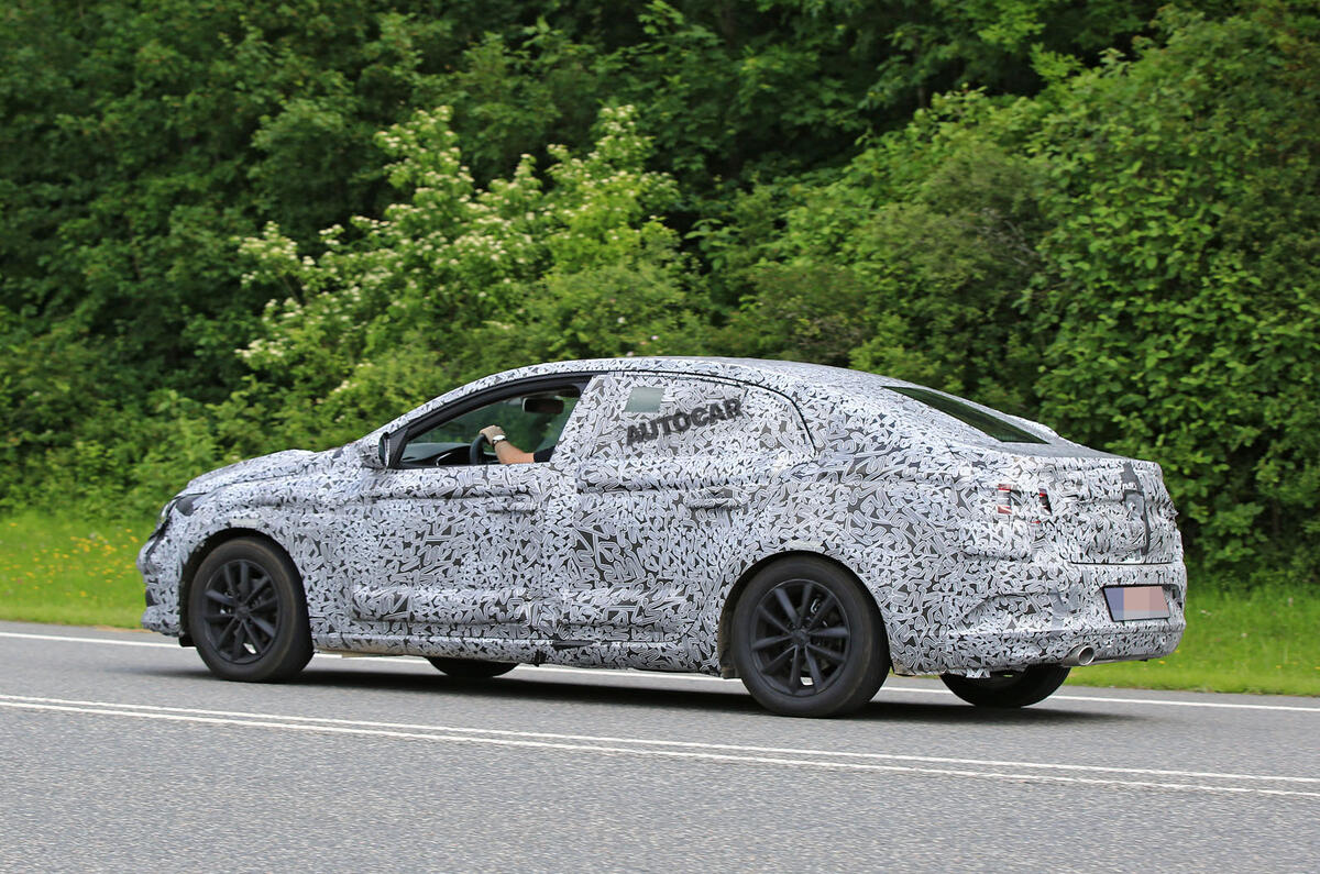 2017 Renault Mégane saloon spotted testing | Autocar
