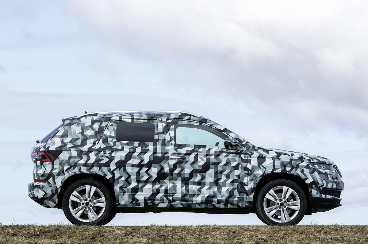 Skoda Karoq live unveil - see Skoda's newest SUV launched, plus spy ...