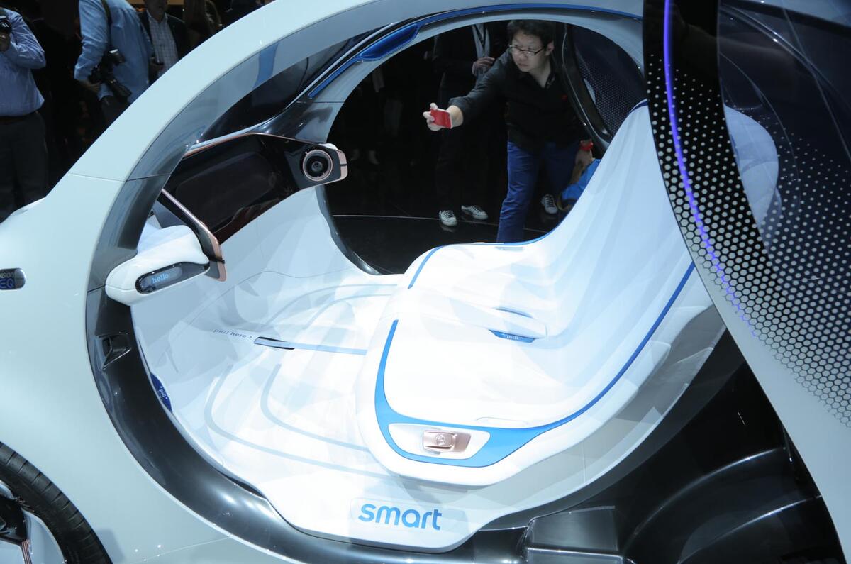 Smart Vision EQ makes public debut as 'electric city car of future ...