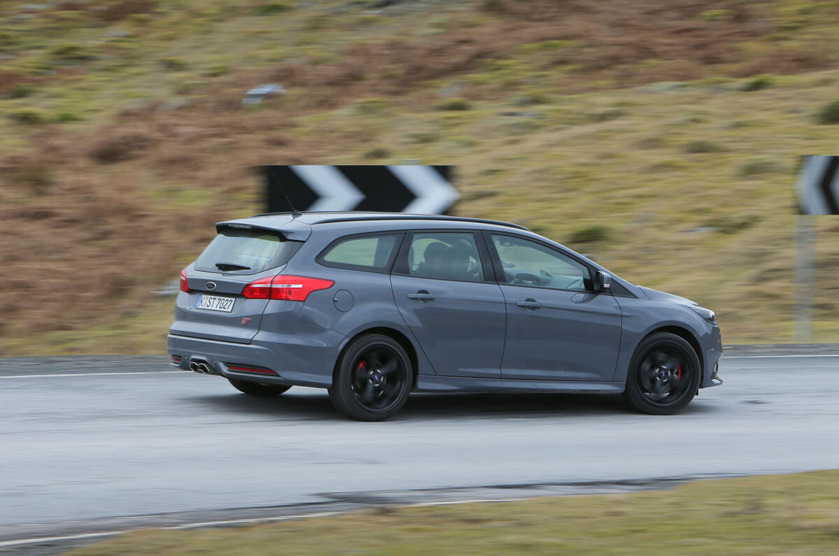 Ford Focus ST estate vs Peugeot 308 SW and Seat Leon estate ...