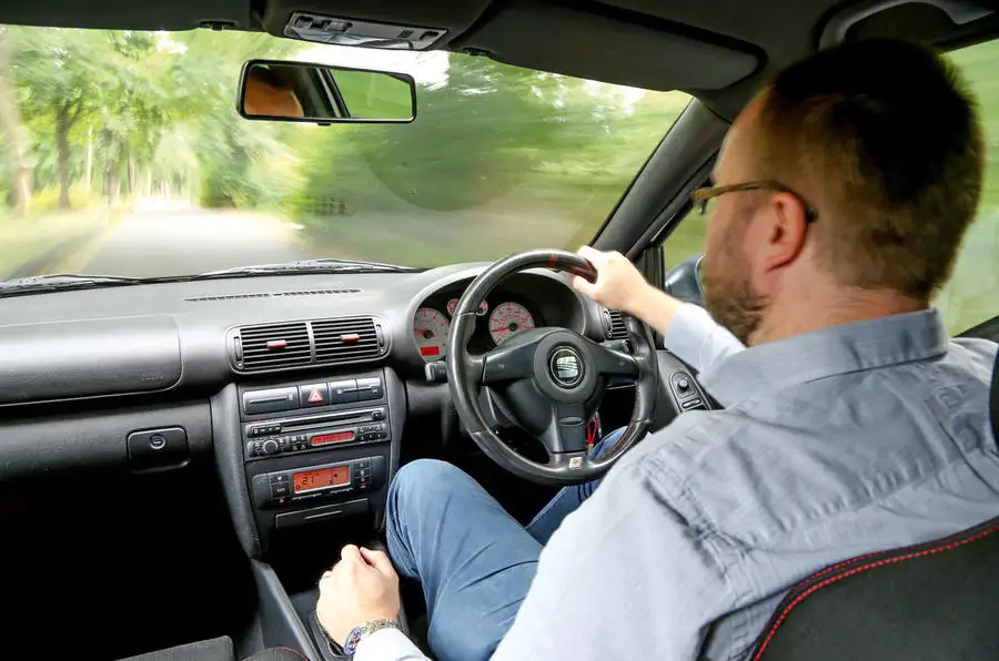 Seat Leon Cupra R Mk1 review | Past Masters | Autocar