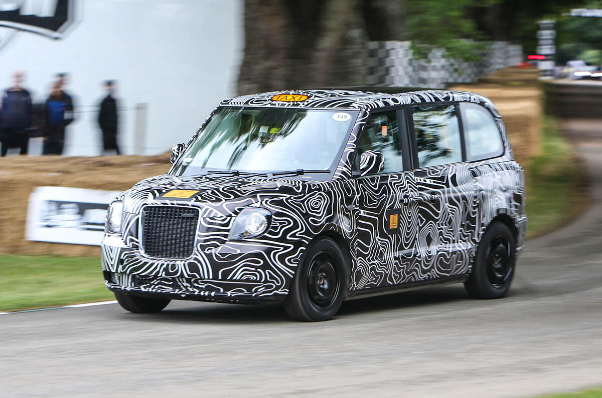 London Taxi Company's electrified cab makes dynamic debut - with video ...