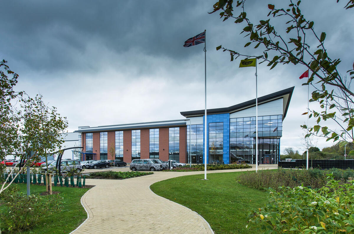 Behind the wheel of the LEVC TX Taxi | Autocar