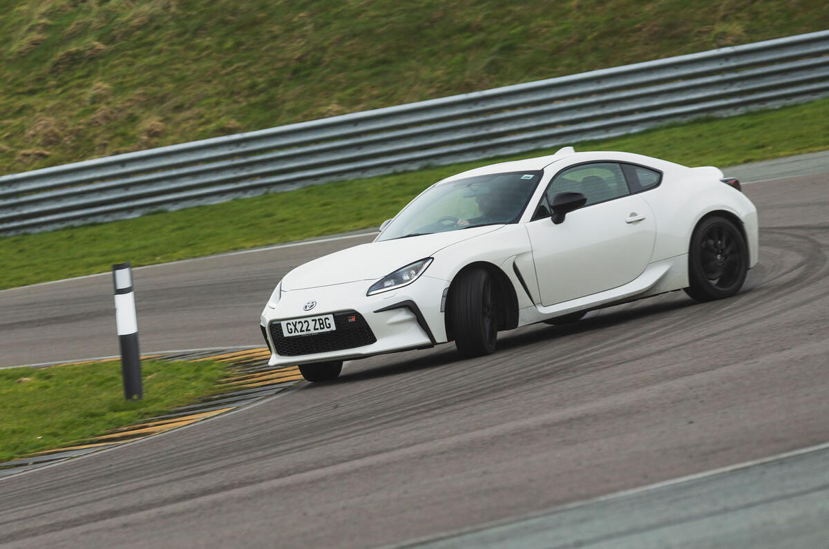 Lap dancers: Ford Focus ST Track Pack vs Toyota GR86 | Autocar