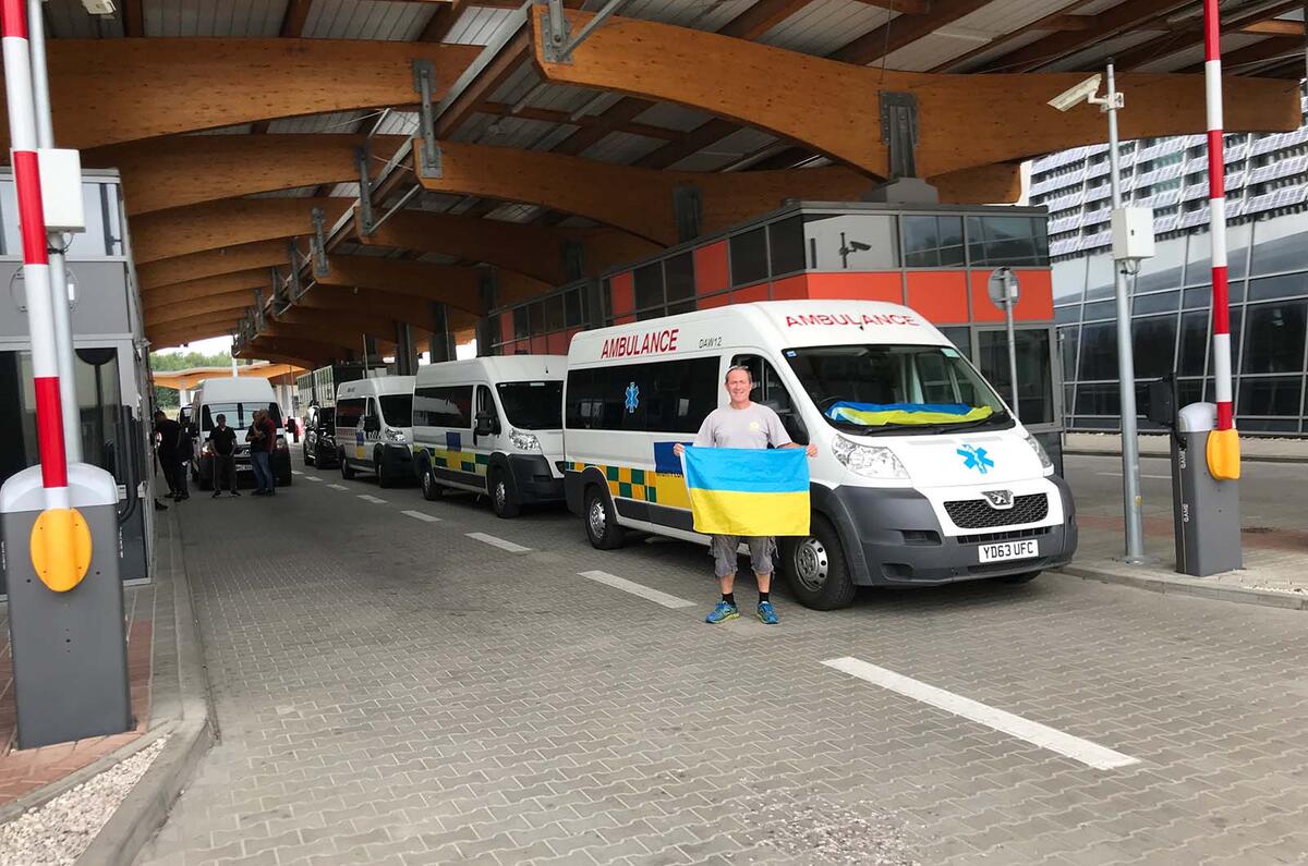 Autocar's Ukrainian journey to deliver aid in ambulances | Autocar
