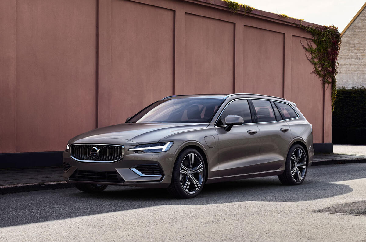 Volvo V60 estate priced from £31,810 | Autocar