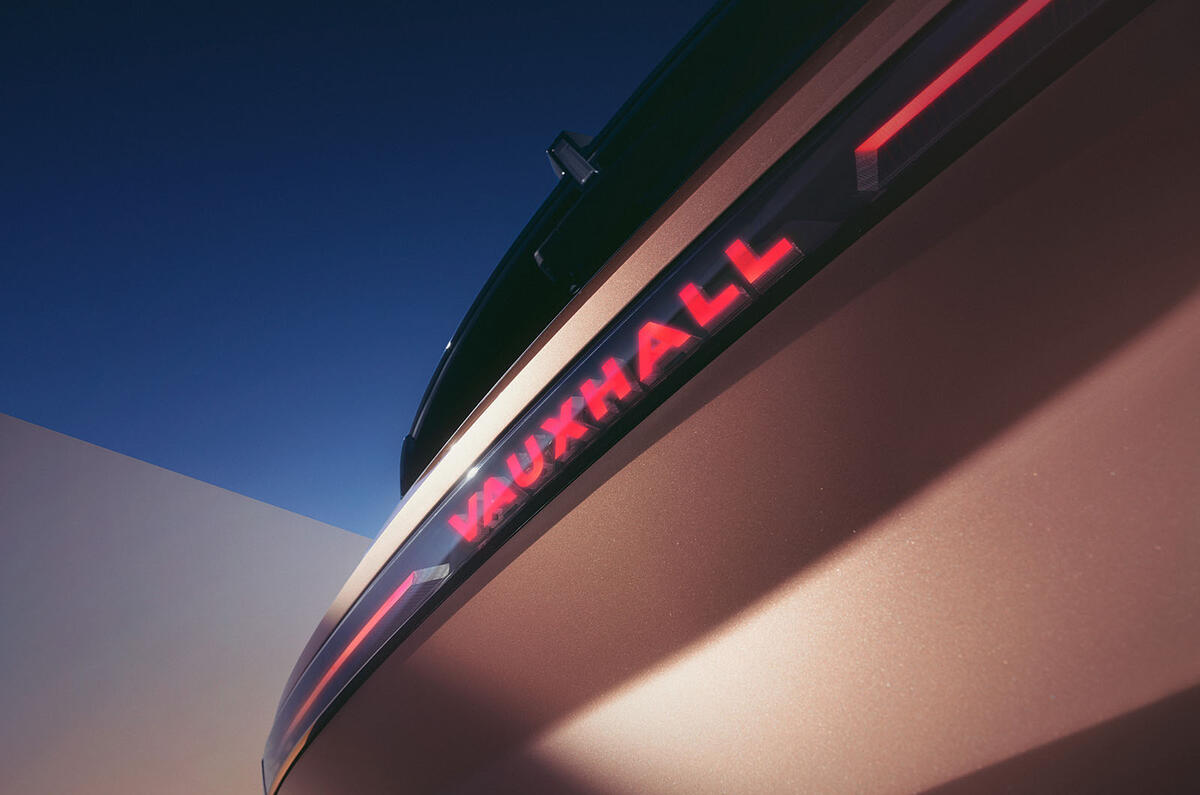 Bigger, bolder Vauxhall Grandland brings 325-mile EV for £41k | Autocar