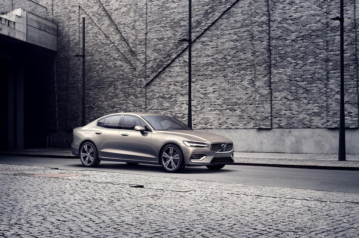 Volvo S60 gains 385bhp plug-in hybrid option in UK | Autocar Volvo S60 gains 385bhp plug-in hybrid option in UK | Autocar