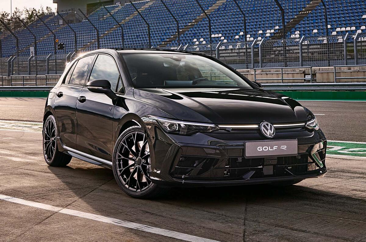 New Volkswagen Golf R brings 329bhp for £43,320 | Autocar