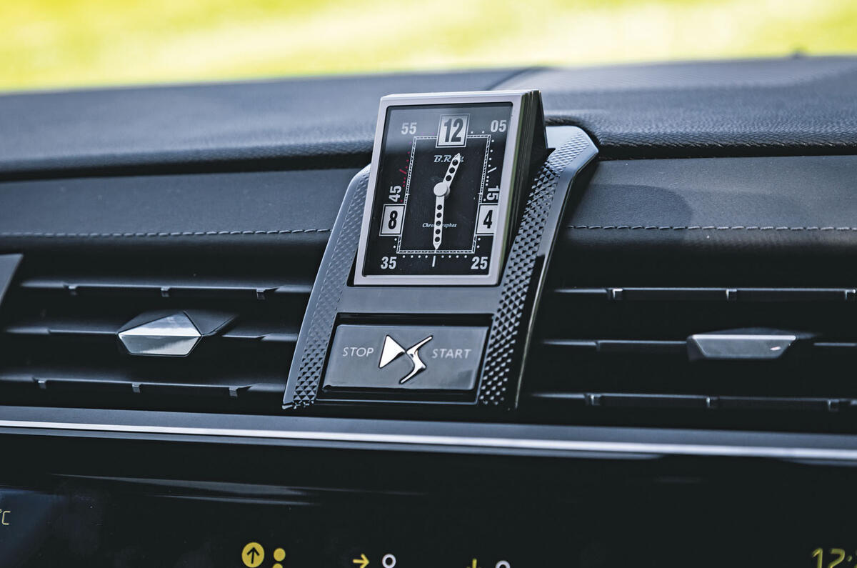 DS 7 Crossback BlueHDI 130 Prestige 2019 long-term review - five months ...