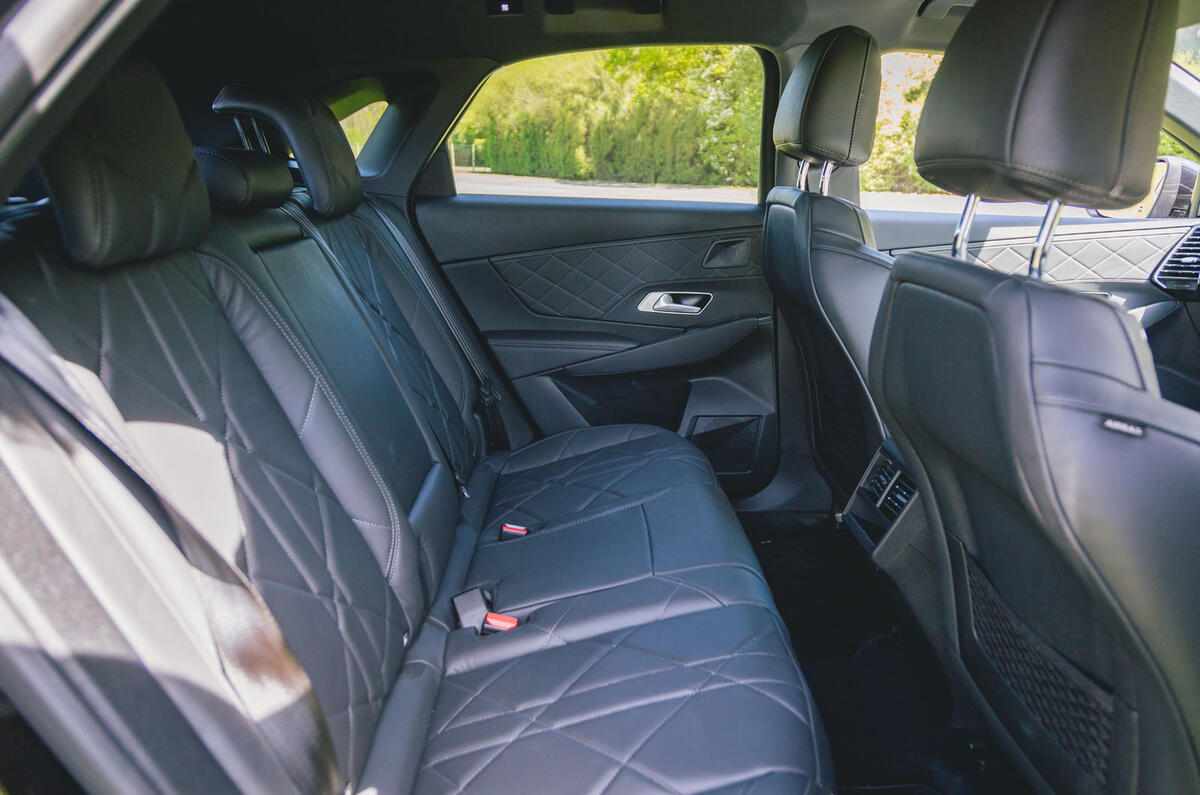 DS 7 Crossback BlueHDI 130 Prestige 2019 long-term review - five months ...