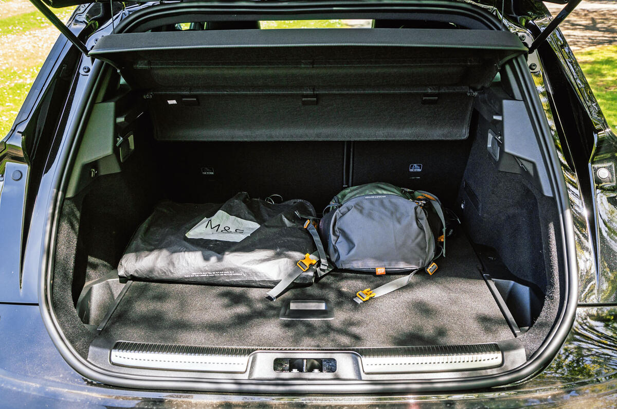 DS 7 Crossback BlueHDI 130 Prestige 2019 long-term review - five months ...