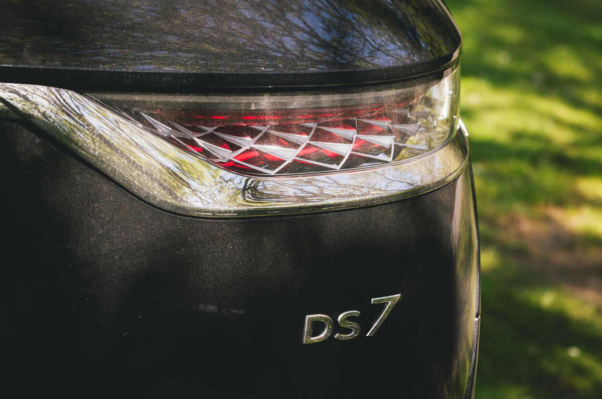 DS 7 Crossback BlueHDI 130 Prestige 2019 long-term review - five months ...