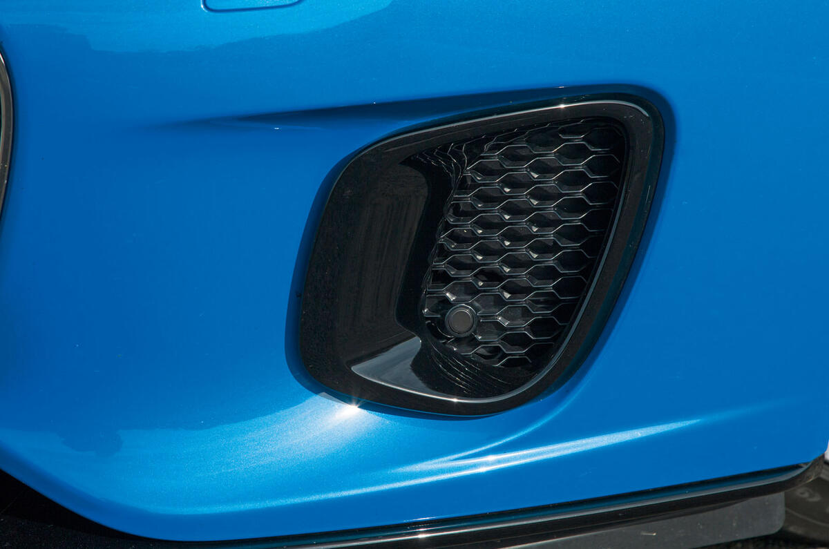 Jaguar F-Type 2.0 Review 2025, Price & Specs | Autocar