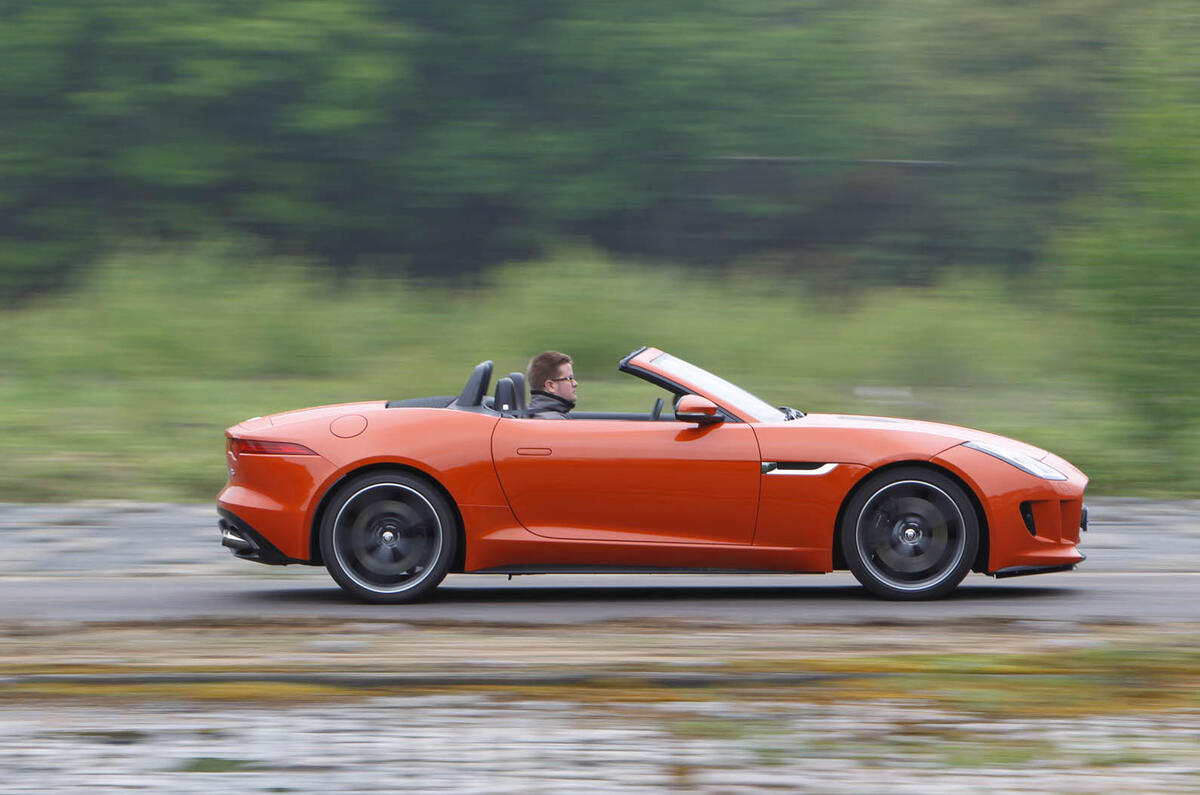 Jaguar F-type convertible V6, V6 S and V8 S