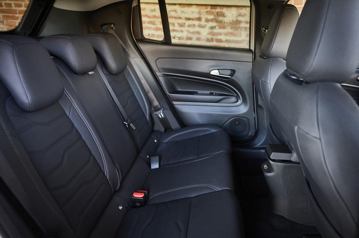 Jeep Avenger Review 2025, Price & Specs | Autocar