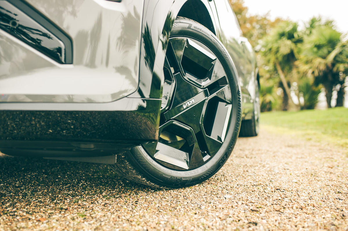 Kia EV3 Review 2025, Price & Specs | Autocar