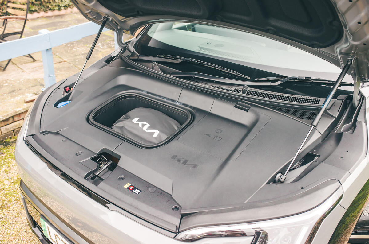 Kia EV3 Review 2025, Price & Specs | Autocar