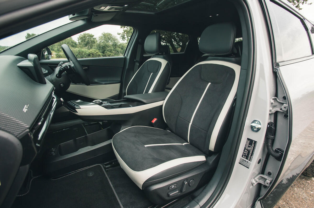 Kia EV6 Review 2025, Price & Specs | Autocar