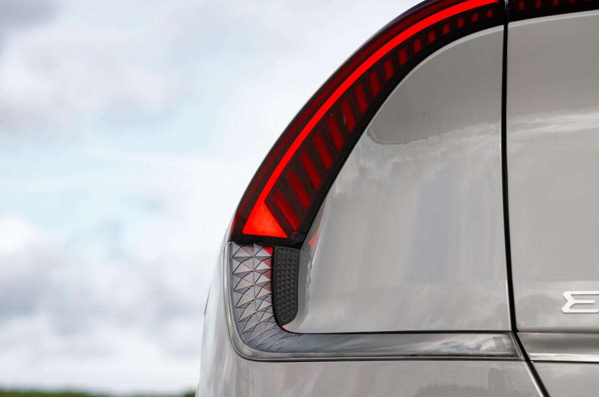 Kia EV6 Review 2024, Price & Specs | Autocar