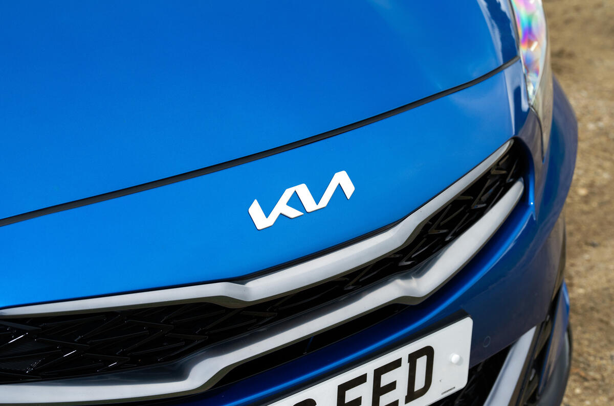 Kia Xceed Review 2025, Price & Specs | Autocar