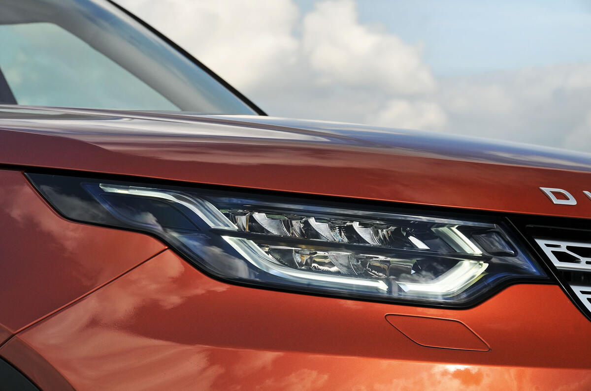 Land Rover Discovery Review 2025, Price & Specs | Autocar