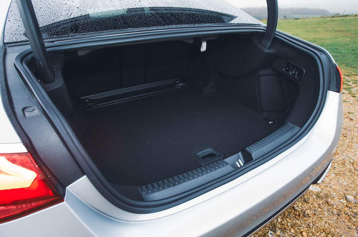 Mercedes-Benz E-Class Review 2025, Price & Specs | Autocar