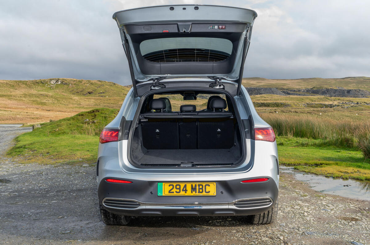 Mercedes-Benz EQE SUV Review 2025, Price & Specs | Autocar